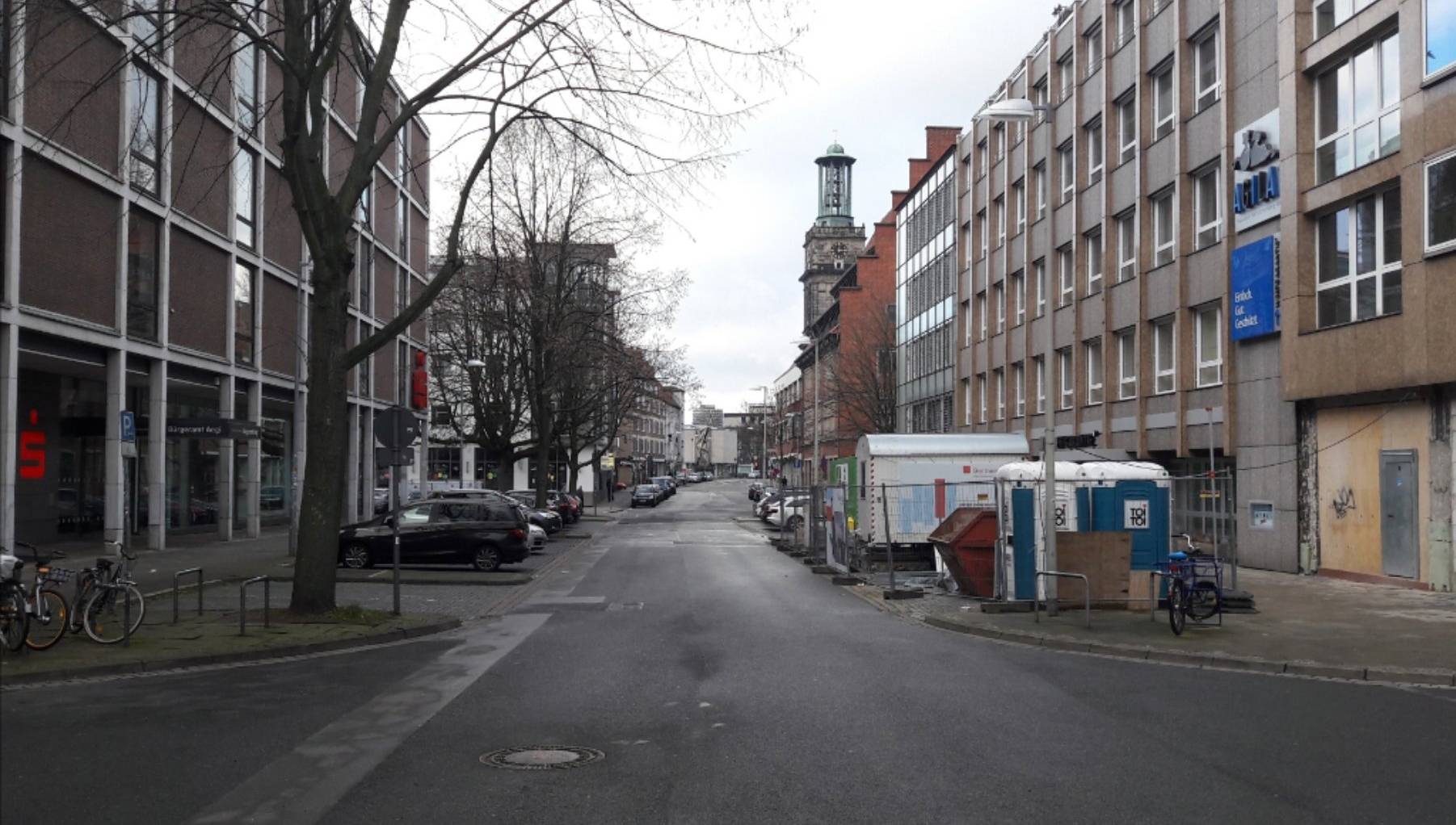 Früher Heute: Blick in die Breite Straße